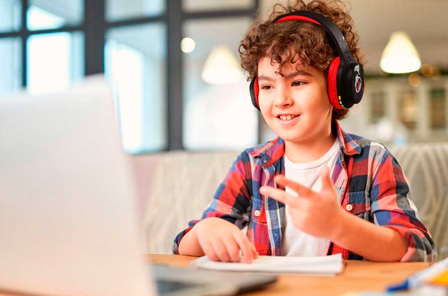 Xtech presenta su colección de Mickey Mouse | #Tech #Kids #Gaming ...