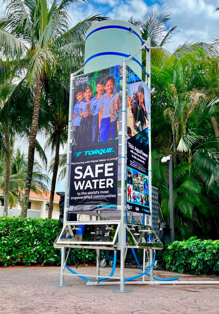 Planet Water Foundation se asocia con el Torque GC de LIV Golf para ...